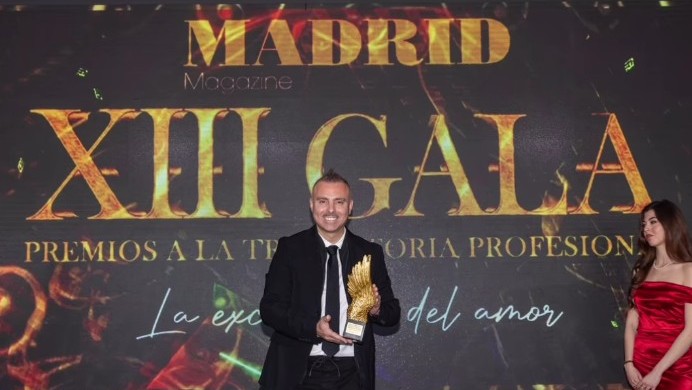 Excellence Art Gallery brilla en la XIII Gala de Madrid Magazine premiando el talento artístico ...